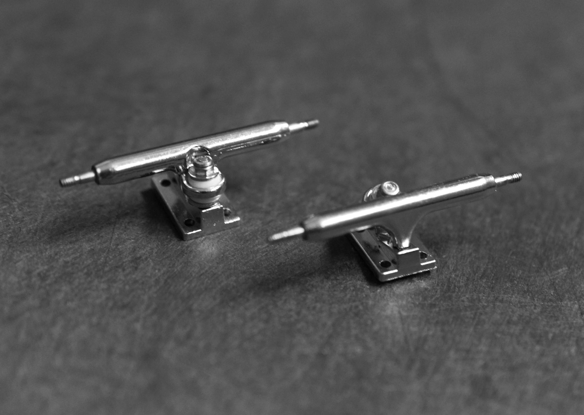 Fingerboard Trucks – Teak Tuning Pro Fingerboards